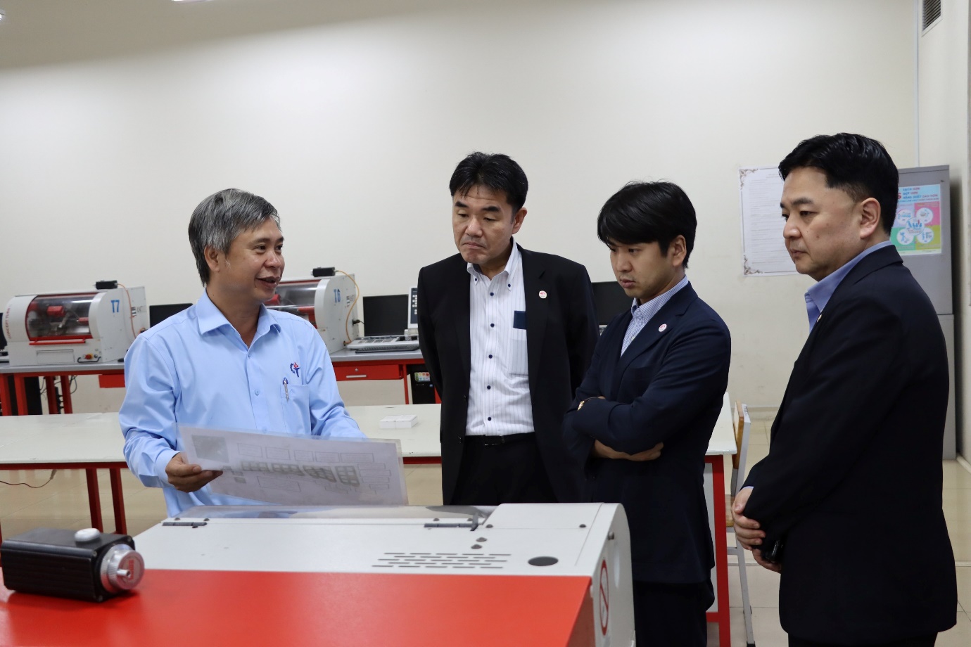 Meeting Between Cao Thang Technical College And Japan International ...