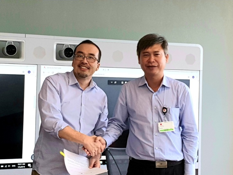 HỢP TÁC VỚI CÔNG TY TNHH SẢN XUẤT FIRST SOLAR VIỆT NAM - Trường CĐ Kỹ ...